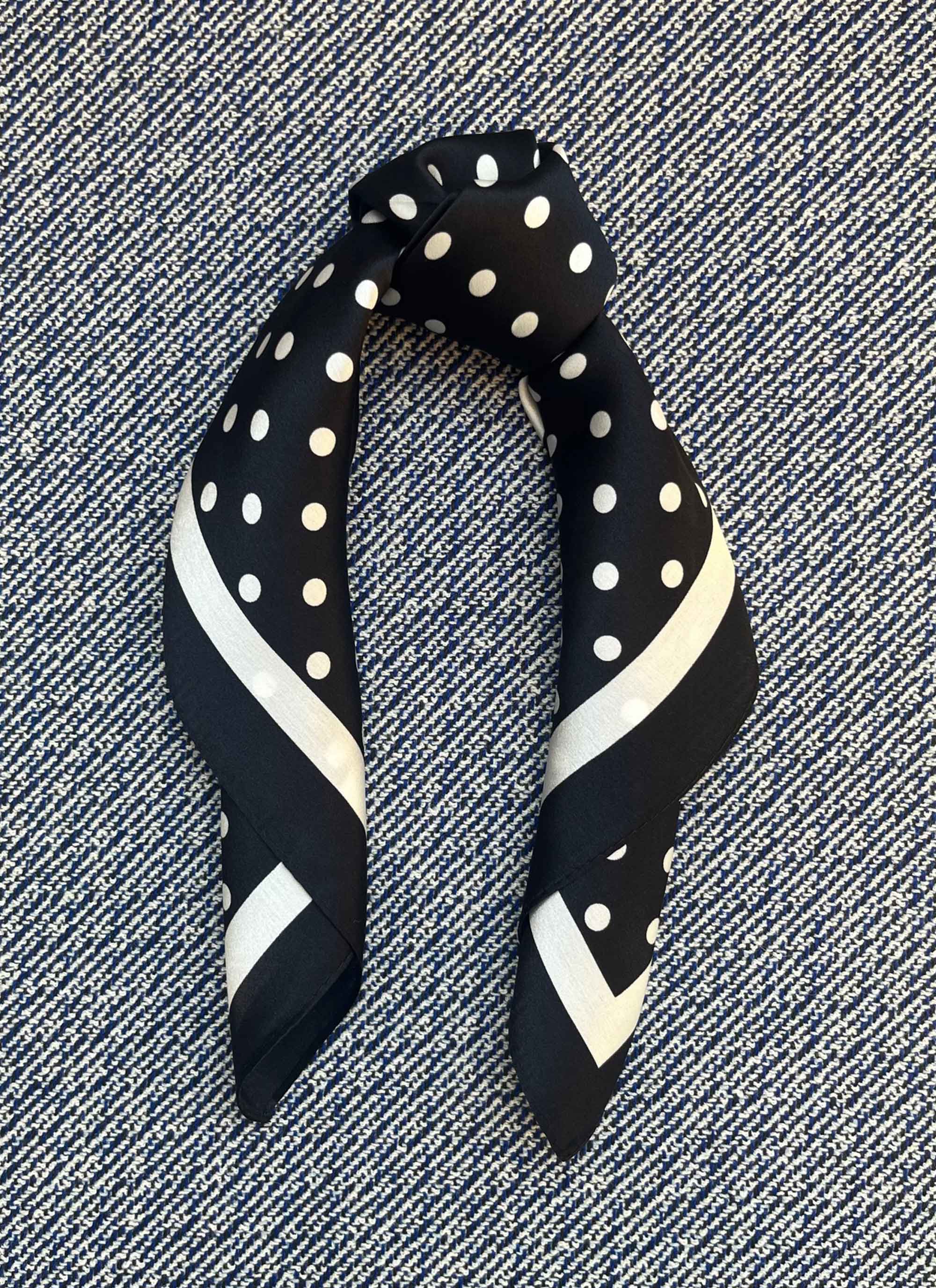 Silk scarf black/off white dots and stripe – Stig P